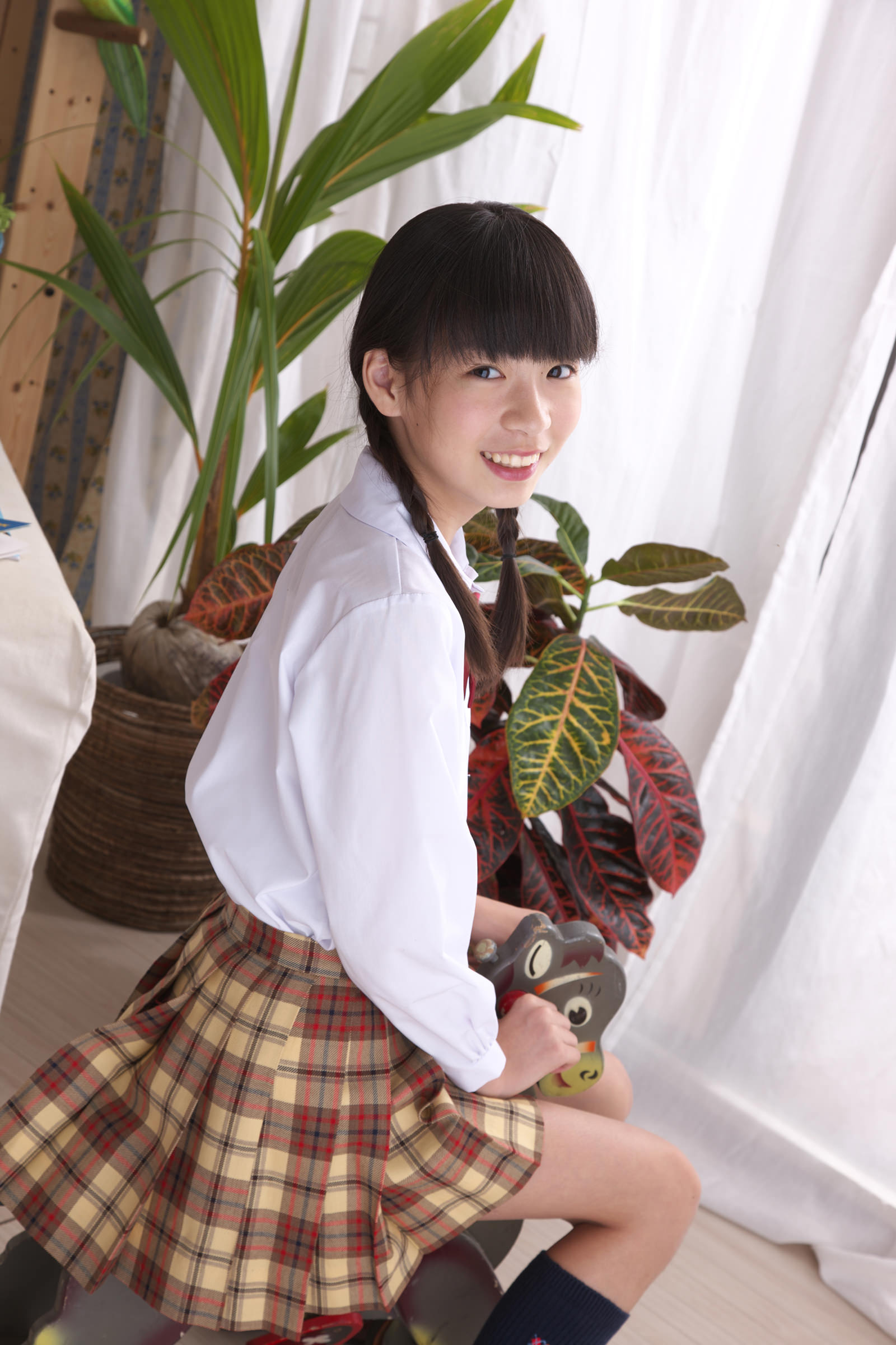 牧原あゆの純粋無垢な制服コスプレ画像 Free Download Nude Photo Gallery